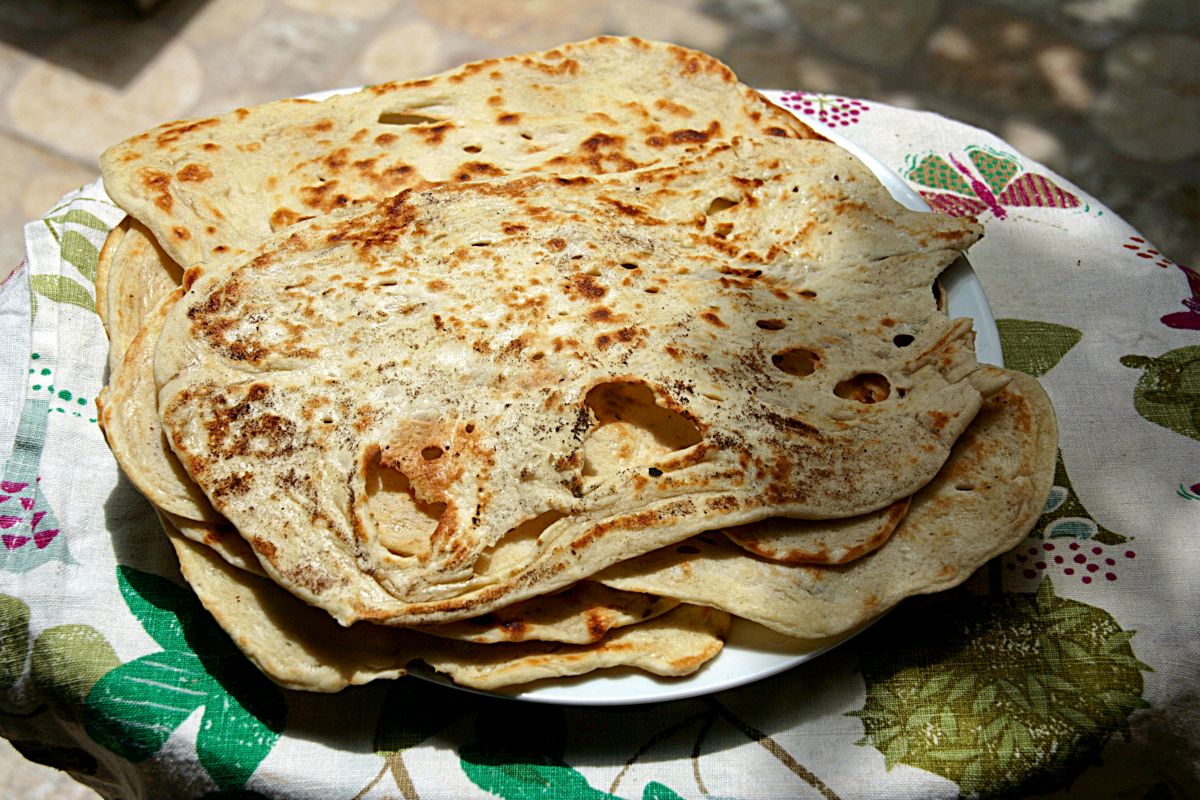 Naan-e-taftoon, knuspriges „Cracker“-brot – 1001food.de